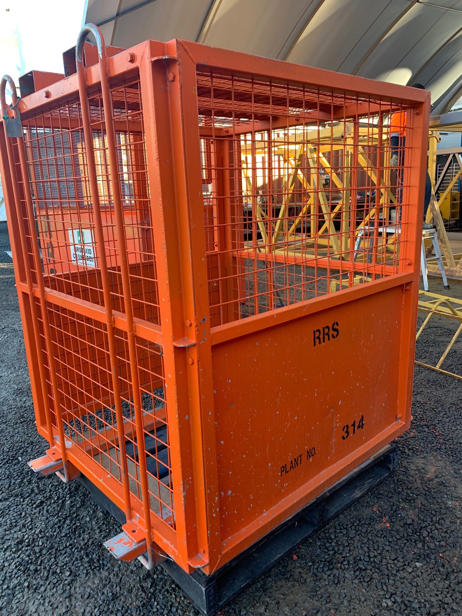 Bricks Cage – Resolution Rigging