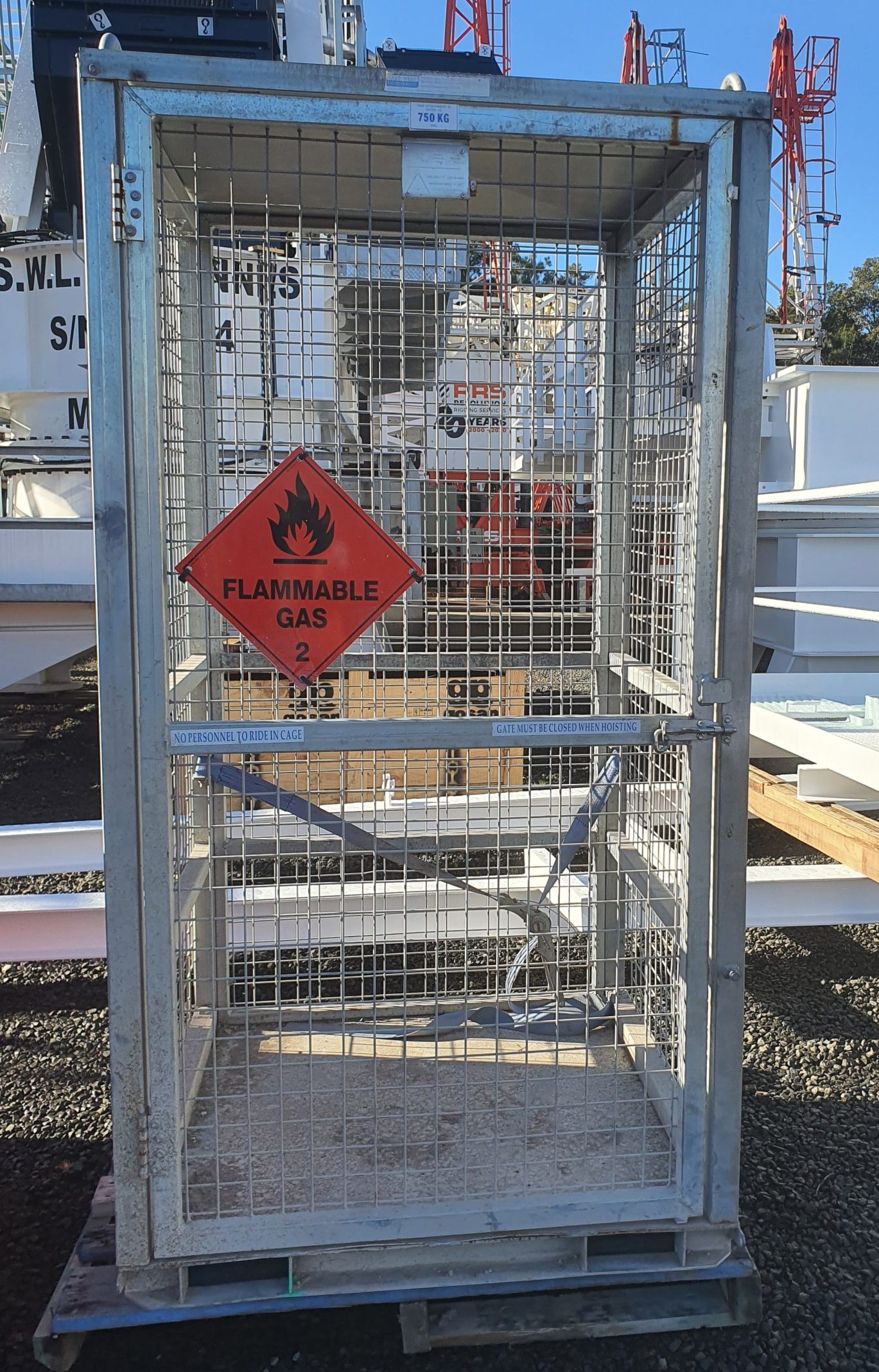 Oxy Cage – Resolution Rigging